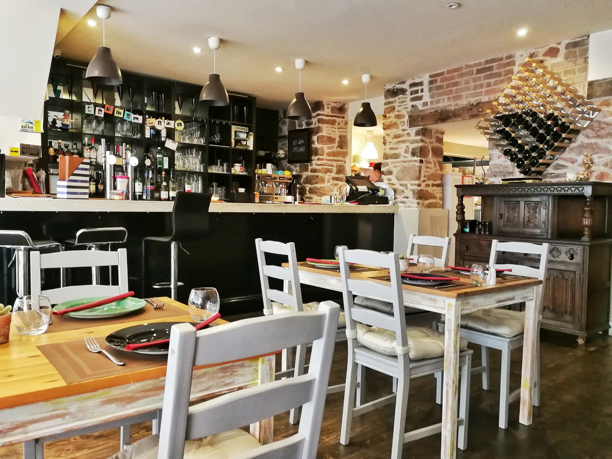 Small World Tapas Bar: croquetas y otras delicias españolas en la ...